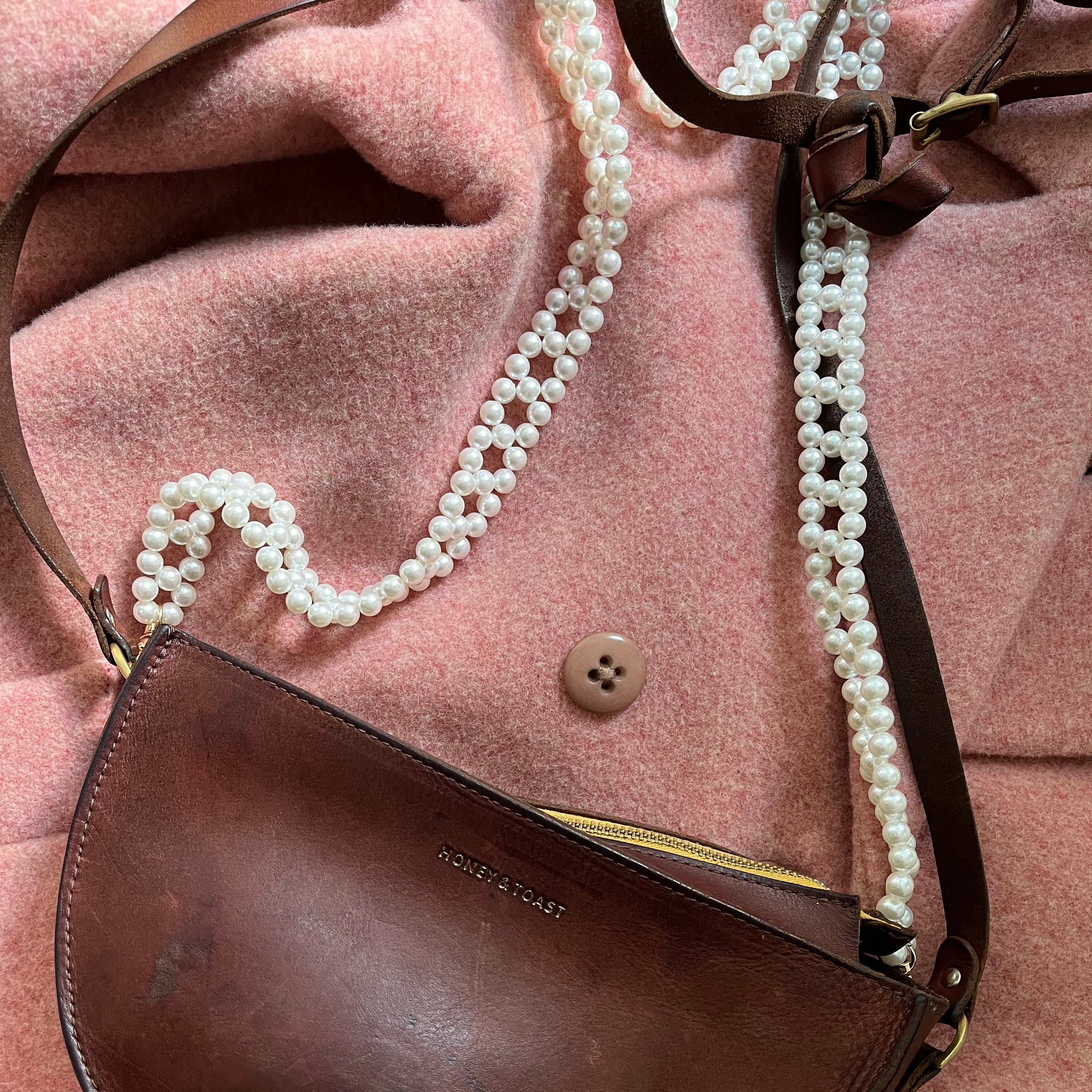 Pearl bracelet handle – Honey & Toast